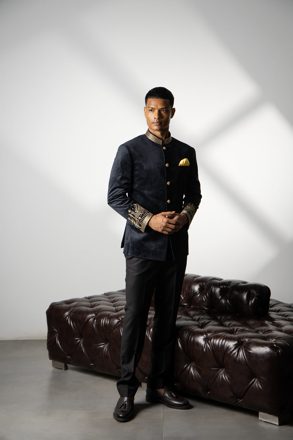 GOLDEN ZARI BLACK VELVET BAND GALA SET – Linebyshamimkhan